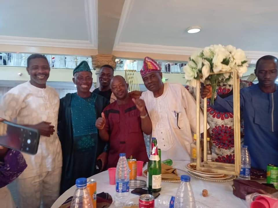 PHOTOS: Former Merchant Navy President, Engr. Alalade Matthew gives out ...